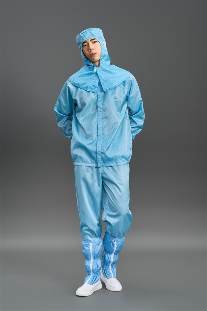 Cleanroom two-piece suit